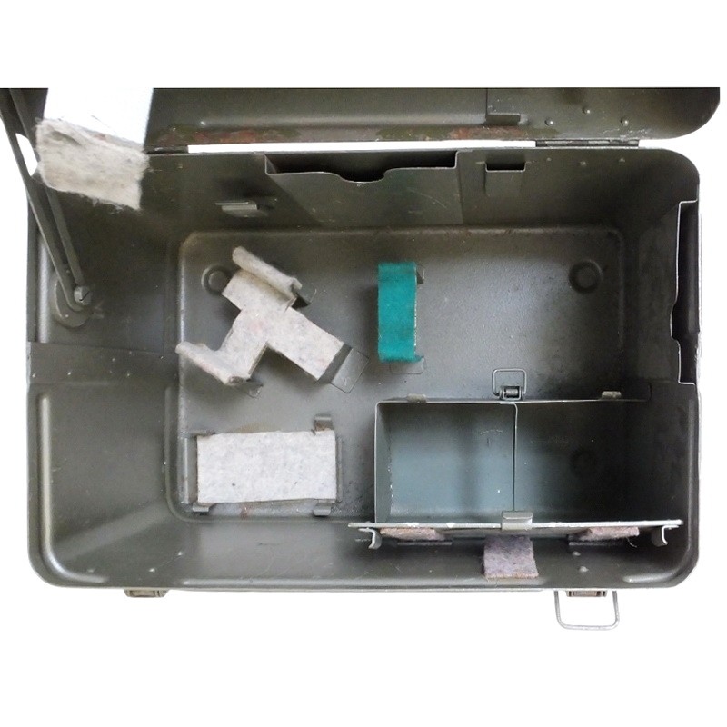 Carrying case for the NSP-2 night vision sight, steel