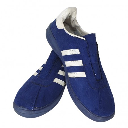 Sports boots "Moskwa" ("Moscow"), dark blue sole, 3 strips - REPLICA