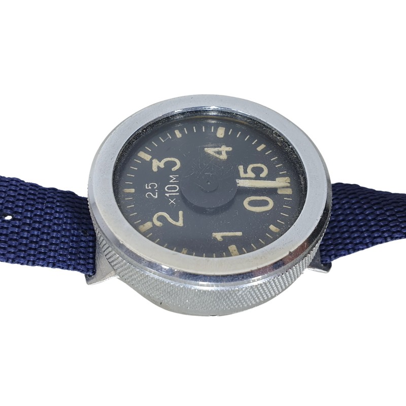 Wrist G-5 depth gauge